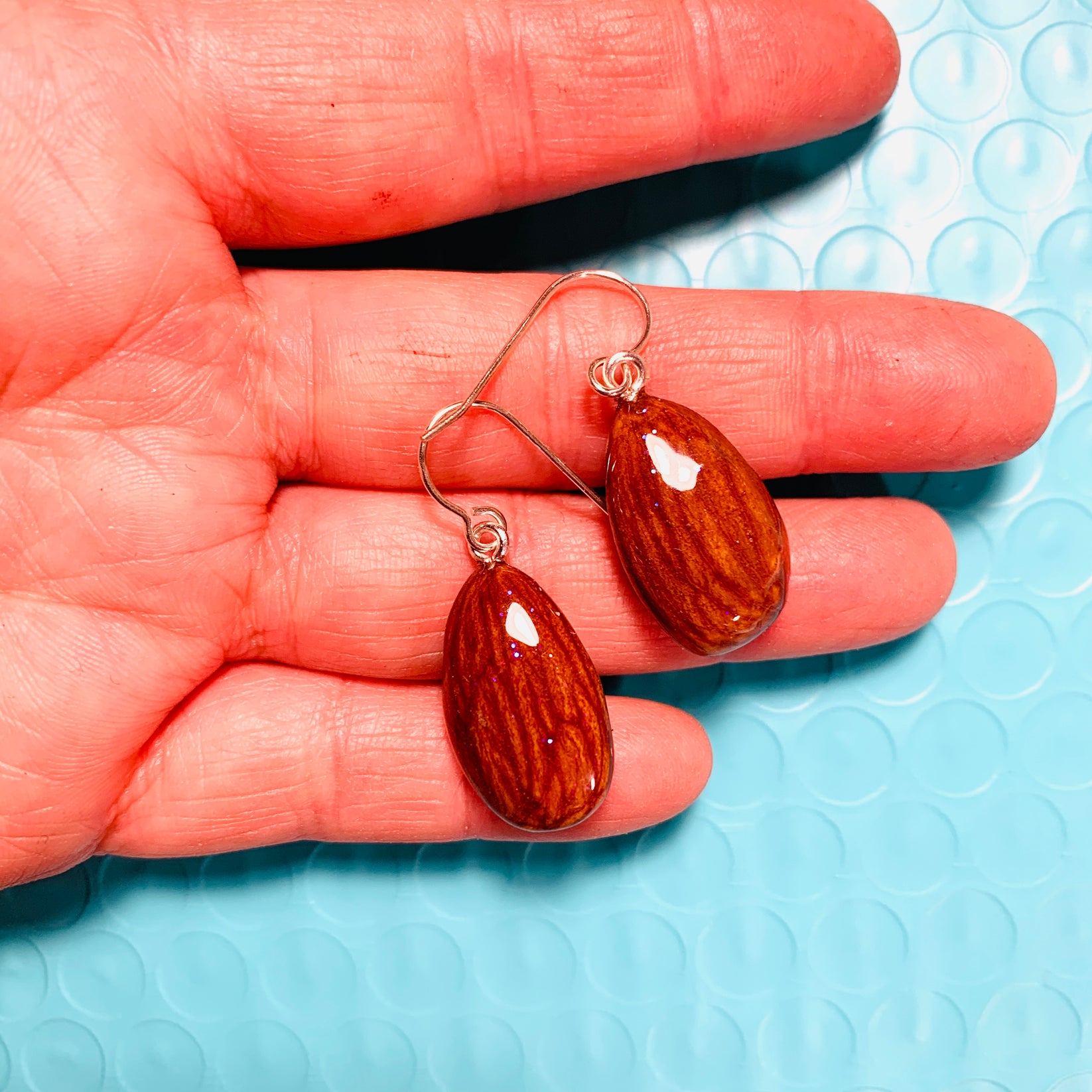 Almond Earrings – Glitterlimes